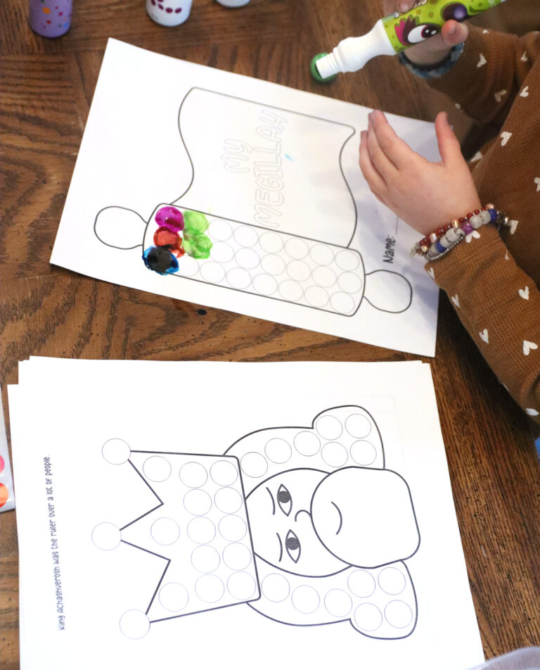 Purim Megillah Craft for Toddlers and Preschool – Shop Moms & Crafters