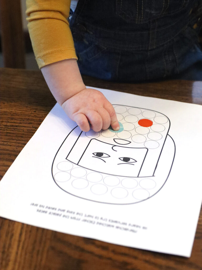 Purim Megillah Craft for Toddlers and Preschool – Shop Moms & Crafters